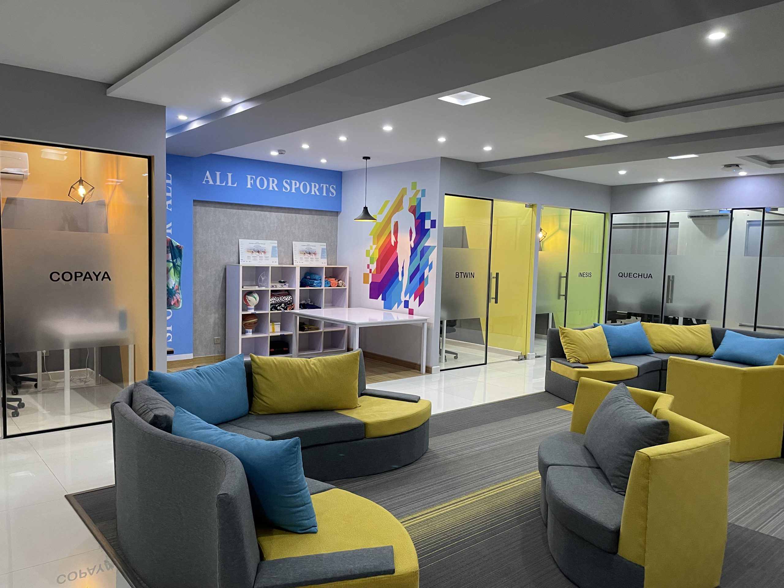 Interior designers in Lahore designed Decathlon office by AenZay