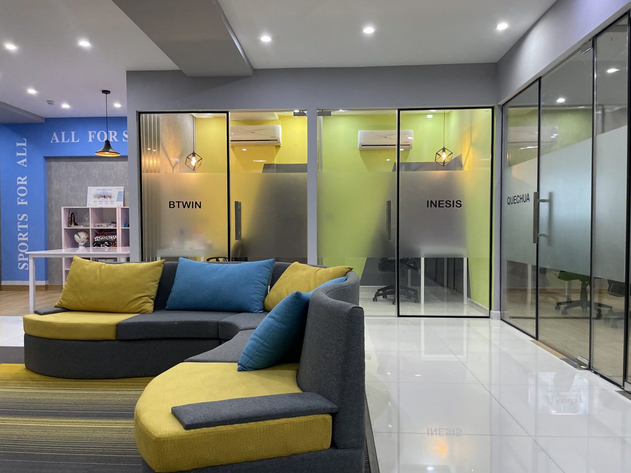 Interior designers in Lahore designed Decathlon office by AenZay